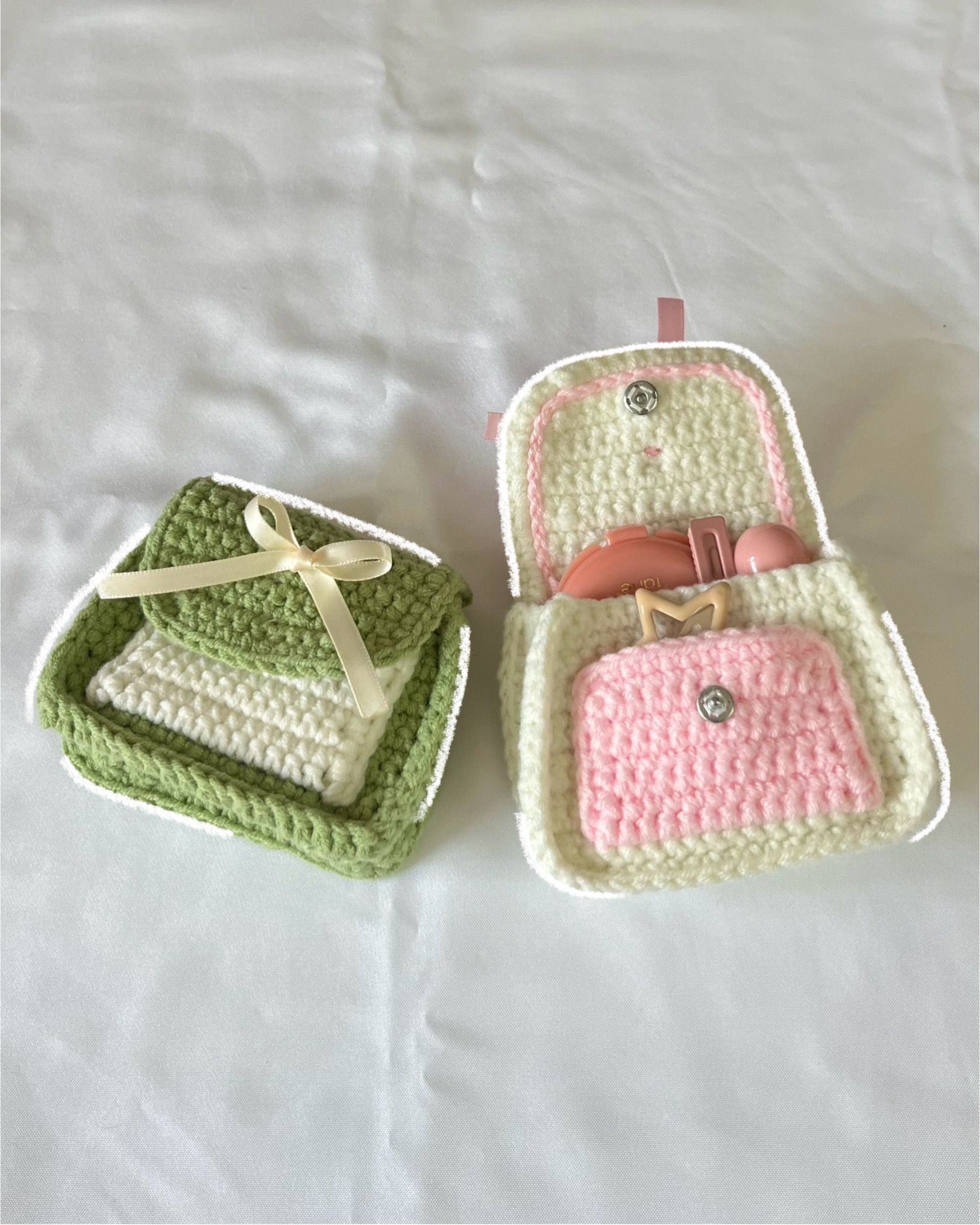 Charming & Beginner-Friendly Two-Tone Crochet Pouches | A Step-by-Step ...