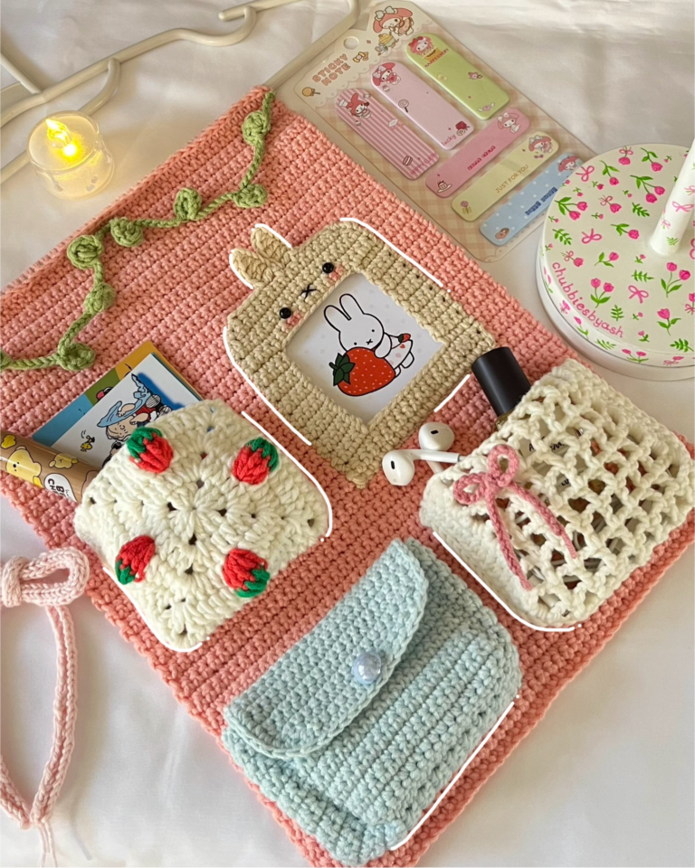 How to a crochet wall-hanger to decorate your home and store small ...