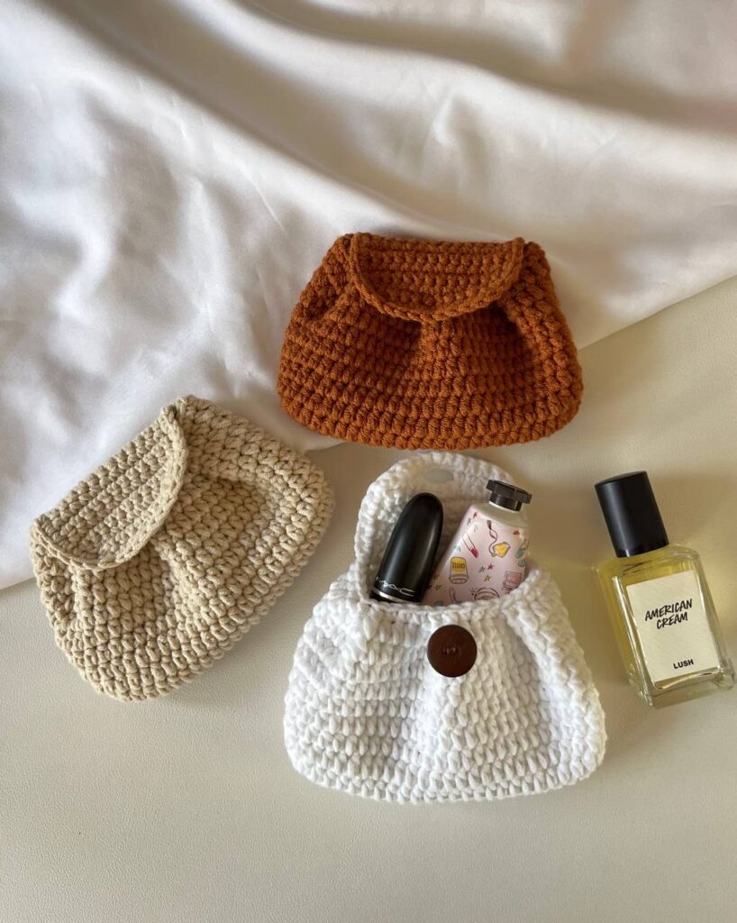 Cute, Aesthetic & Easy-to-make Crochet Wallet: A Free Crochet Pattern ...